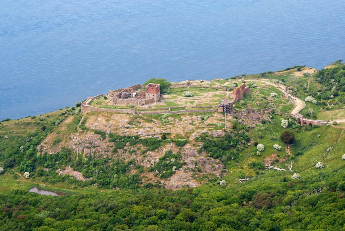 Udgravninger skal afsløre mysteriet om Hammershus
